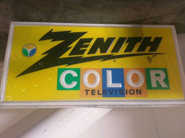 #Z064 - Zenith Color TV Sign - yellow | MAG Auctions - Best Collector ...